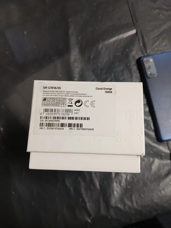 Lot 6012: SAMSUNG GALAXY S20 FE 5G SMARTPHONE – NAVY, 128GB – BOXED ...