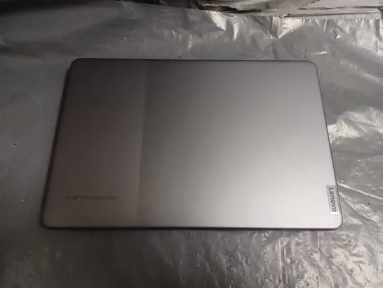 Lot 9635: LENOVO CHROMEBOOK PLUS IP SLIM 3 INTEL CORE I3 LAPTOP IN ...