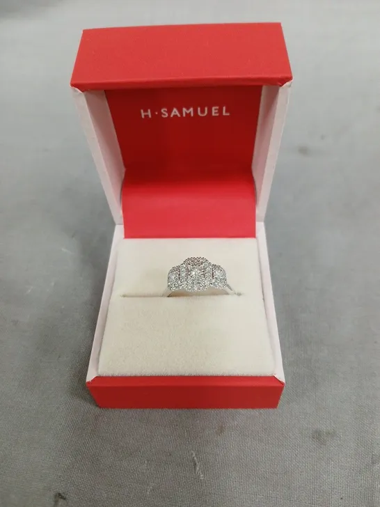 Lot 7272: H. SAMUEL DIAMOND CLUSTER RING – BOXED - 5465337 | Simon ...