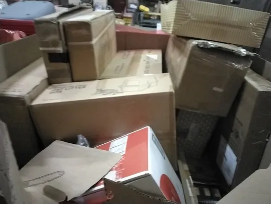Lot 438: PALLET OF ASSORTED PRODUCTS AND HOUSEHOLD GOODS TO INCLUDE ...