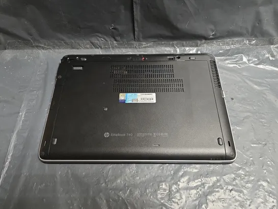 Lot 1727: HP ELITEBOOK 740 SERIES LAPTOP – 250 G4 NOTEBOOK PC - 5421727 ...