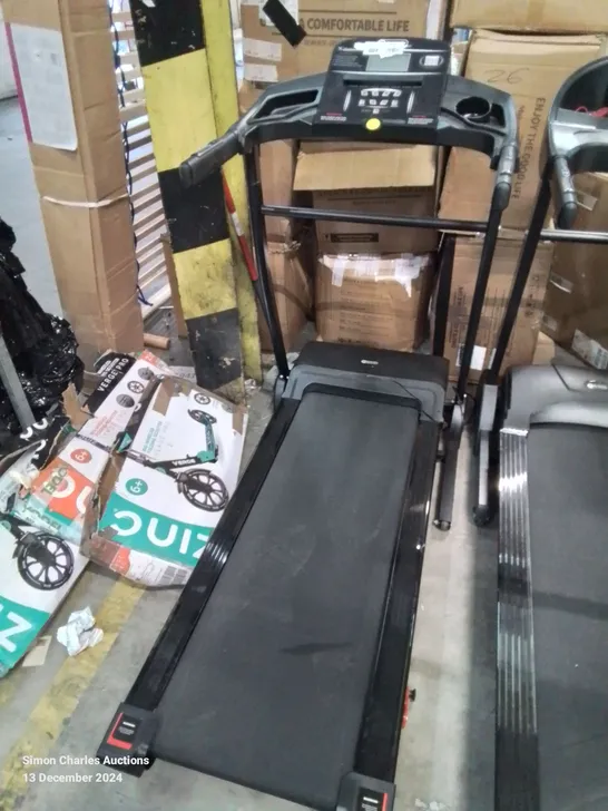 Lot 804: DYNAMIX TREADMILL - 4974914 | Simon Charles Auctioneers