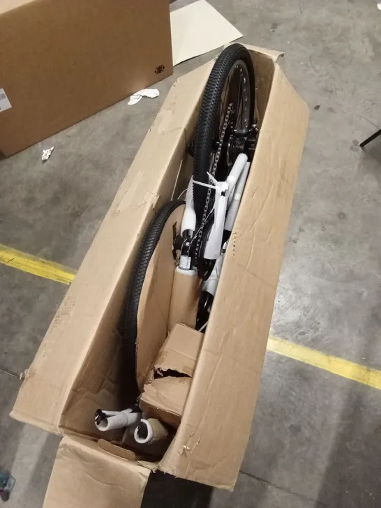 Lot 1: BOXED DESIGNER BIKE - 5529251 | Simon Charles Auctioneers