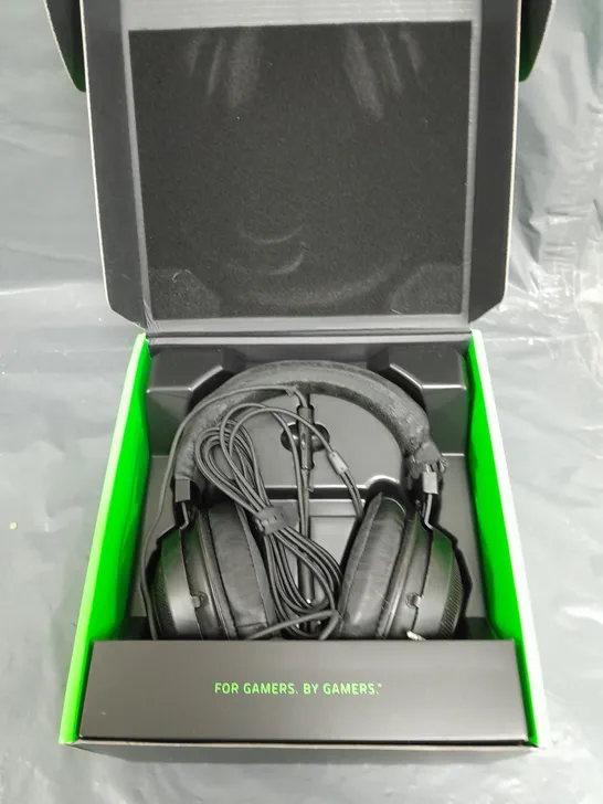 Lot 3020: BOXED RAZER KRAKEN MULTI-PLATFORM WIRED GAMING HEADSET ...
