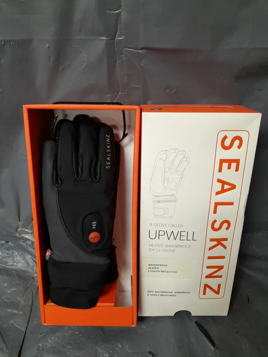 Lot 1534: BOXED SEALSKINZ UPWELL HEATED WATERPROOF CYCLE GLOVES IN BLACK - 5067193 | Simon ...