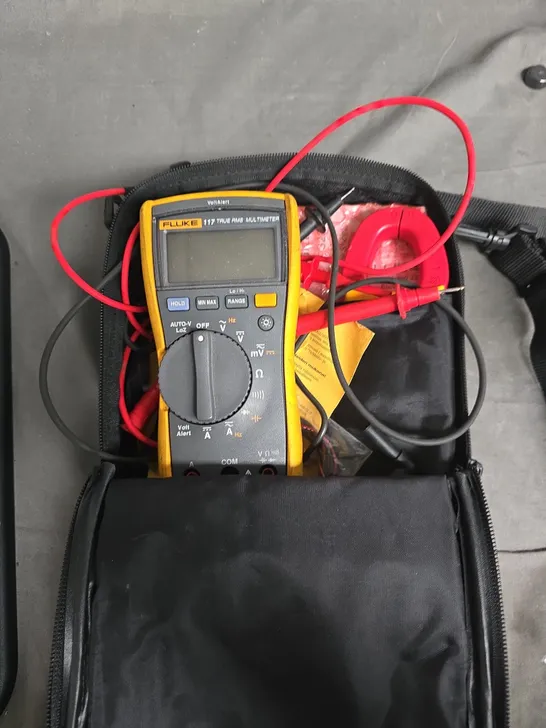 Lot 663: Fluke 117 True RMS Digital Multimeter in Carry Case - 5501997 ...