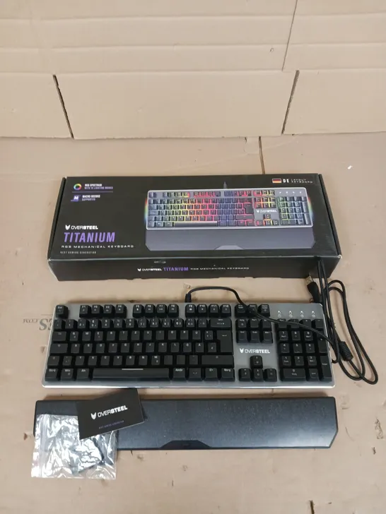 Lot 3221: BOXED OVERSTEEL TITANIUM RGB MECHANICAL KEYBOARD GERMAN ...