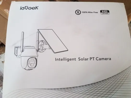Lot 1587: BOXED IOGEEK INTELLIGENT SOLAR PT CAMERA - 5279664 | Simon ...