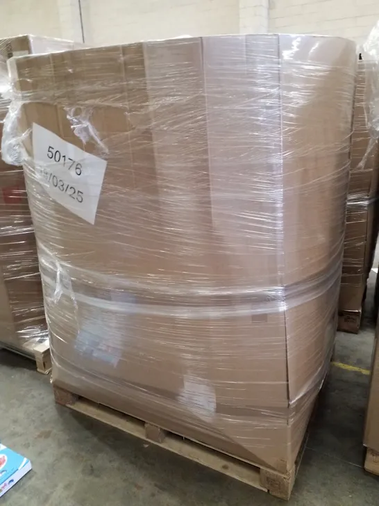 Lot 2018: PALLET CONTAINING ASSORTED GARDEN HOSES & POOL INFLATABLES ...