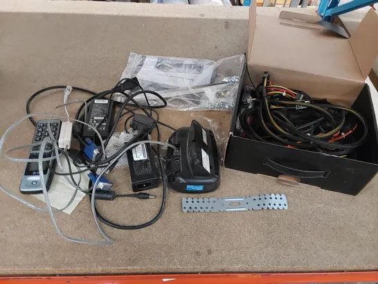 Lot 2041: BOX OF MISCELLANEOUS ELECTRICAL COMPONENTS (1 BOX) - 4721311 ...