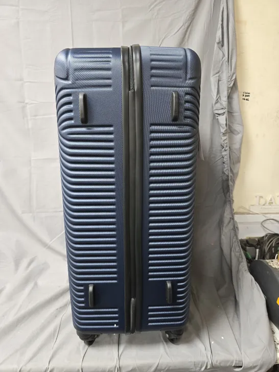 Lot 98: BLOOMLITE BLUE HARD-SHELL SUITCASE WITH 4 WHEELS - DIAGONAL ...