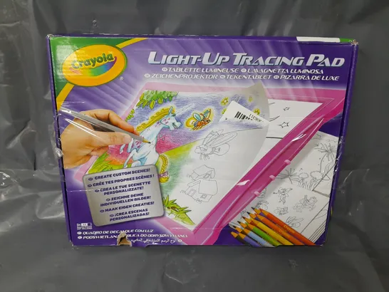 Lot 5107: BOXED CRAYOLA LIGHT-UP TRACING PAD - 5008630 | Simon Charles ...