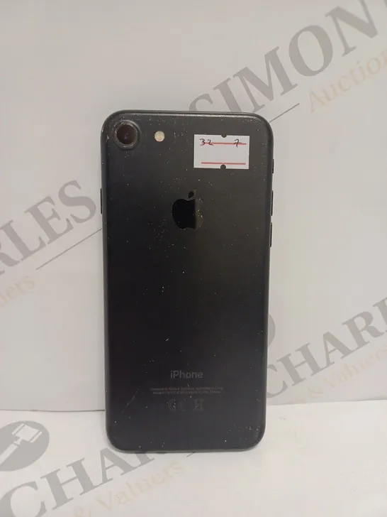 Lot 3099: APPLE IPHONE 7 (A1778) SMARTPHONE - 4563729 | Simon Charles ...