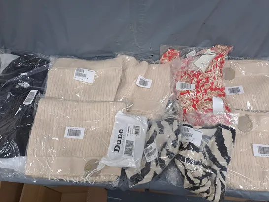 Lot 8068: BOX OF APPROXIMATELY 10 ASSORTED BAGGED PIECES OF CLOTHING IN ...