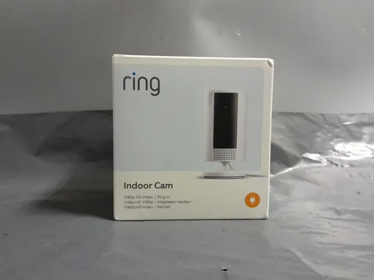Lot 9106: BOXED RING INDOOR CAM - 5049038 | Simon Charles Auctioneers