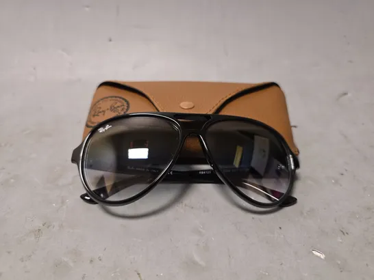 Lot 8455: RAY-BAN CATS 5000 SUNGLASSES - 5183999 | Simon Charles ...