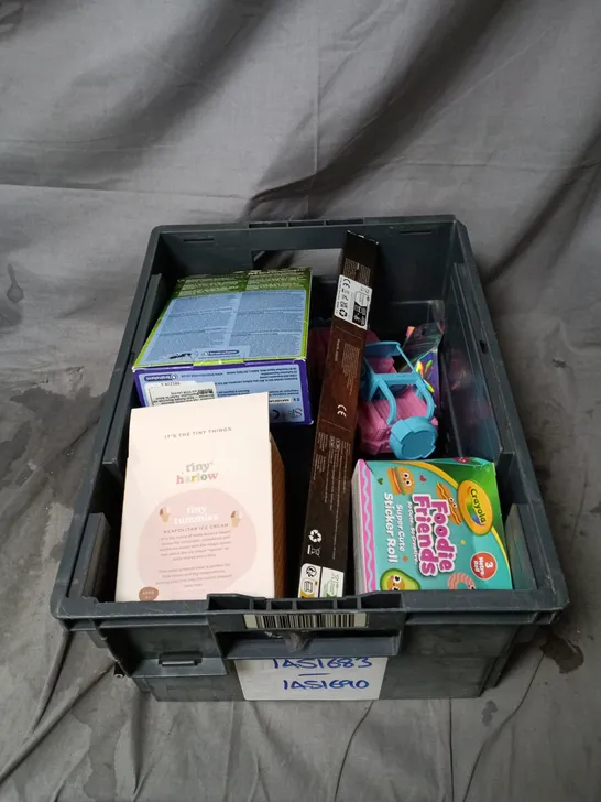 Lot 1063: APPROXIMATELY 15 ASSORTED ITEMS OF TOYS AND GAMES INCLUDING ...