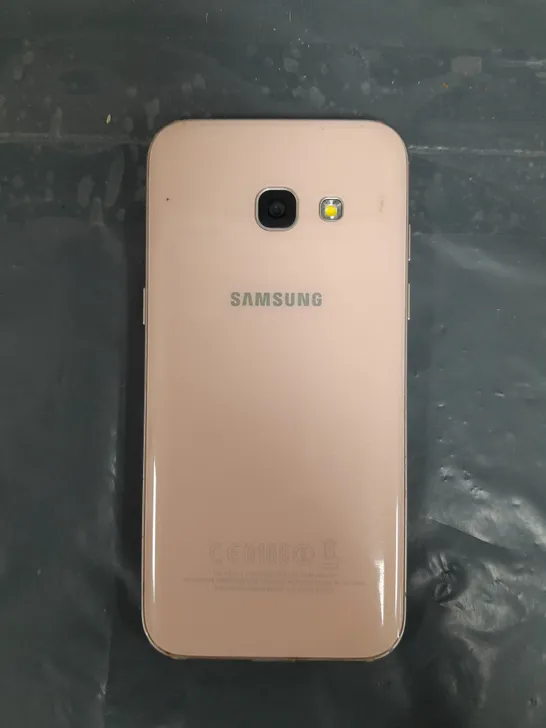 Lot 3013: SAMSUNG SM-A320FL GALAXY A3 SMARTPHONE IN PINK - 5077920 ...