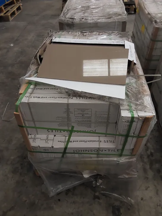 Lot 900: PALLET TO CONTAIN APPROX 32 X CARTONS OF JOHNSON PORCELAIN ...