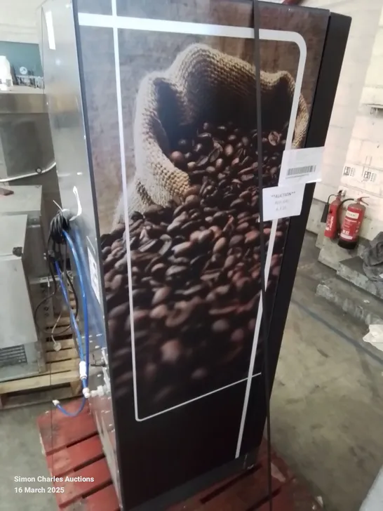 Lot 200: KLIX OUTLOOK 16 SELECTION HOT/COLD DRINKS VENDING MACHINE ...
