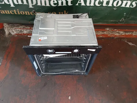Lot 500: HISENSE BI64211PB 77 LITRE BUILT IN ELECTRIC SINGLE OVEN WITH ...