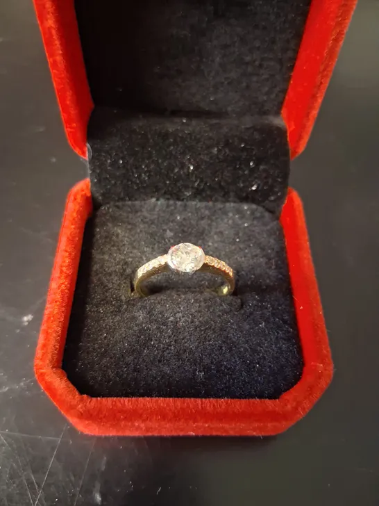 Lot 12: 18CT GOLD RING SEMI-RUB OVER SET WITH NATURAL DIAMONDS TO THE ...