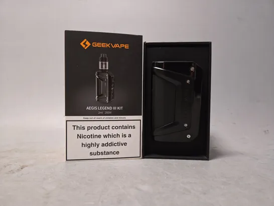 Lot 7118: BOXED GEEK VAPE AEGIS LEGEND III KIT - 5097616 | Simon ...