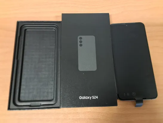 Lot 1900: BOXED SAMSUNG GALAXY S24 8GB/128GB IN ONYX BLACK - SM-S921B ...