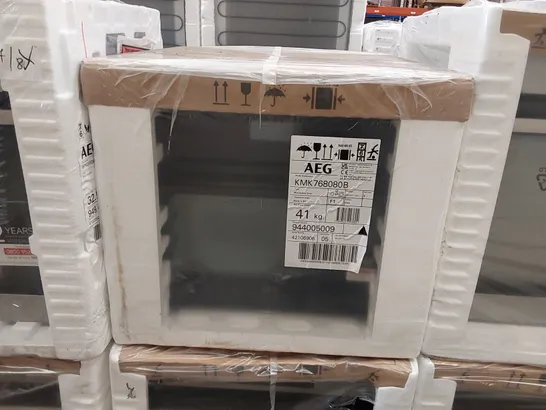 Lot 13: AEG INTEGRATED SINGLE MULTI FUNCTION ELECTRIC OVEN WITH ...