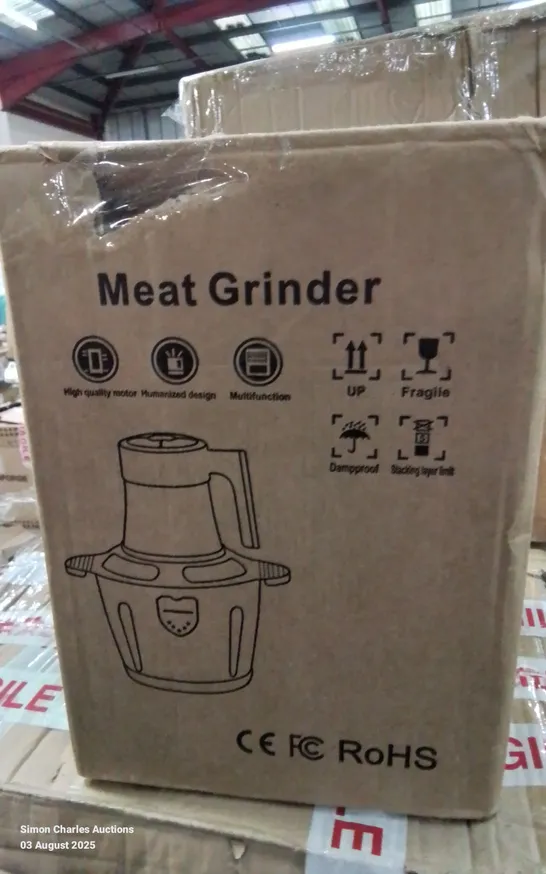 Lot 683: BOXED MEAT GRINDER - 5270207 | Simon Charles Auctioneers