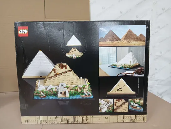 Lot 3265: LEGO ARCHITECTURE GREAT PYRAMID OF GIZA 21058 - 4971618 ...