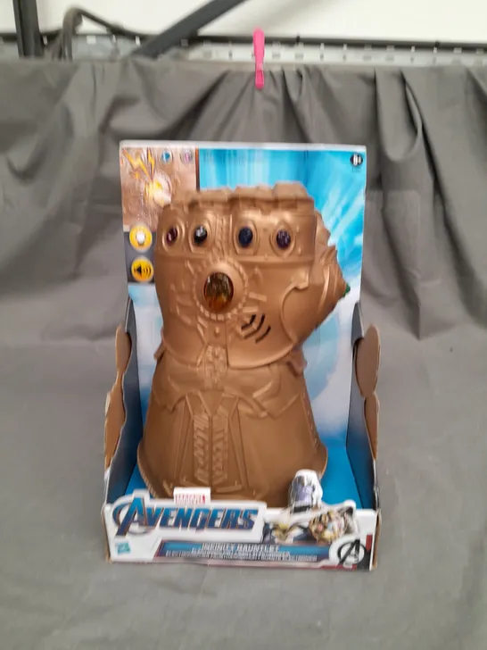 Lot 8004: MARVEL AVENGERS - INFINITY GAUNTLET - ELECTRONIC FIST ...