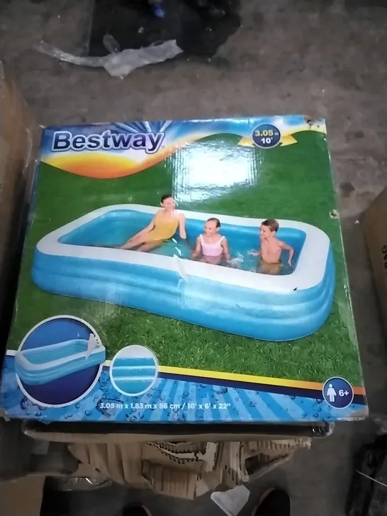 Lot 6336: BOXED BESTWAY RECTANGLE CHILDREN'S SWIMMING POOL - 5073891 ...