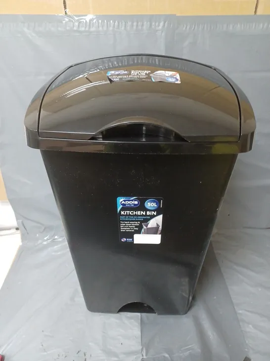 Lot 4223: ADDIS 50-LITRE PLASTIC BIN WITH LIFT-UP LID - 5213196 | Simon ...