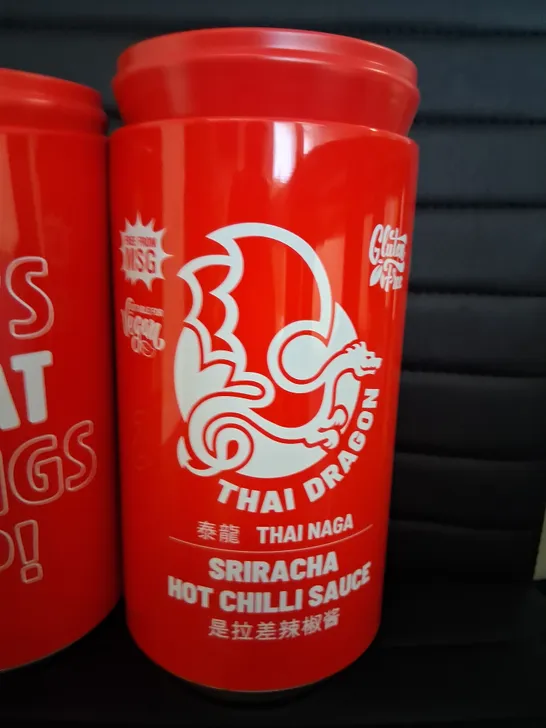 Lot 8043: APPROXIMATELY 12 BRAND NEW THAI DRAGON SRIRACHA HOT CHILLI ...