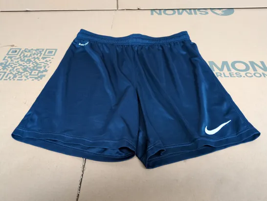 Lot 3603: NIKE DRI-FIT SHORTS – NAVY BLUE - SIZE SMALL - 5742567 ...