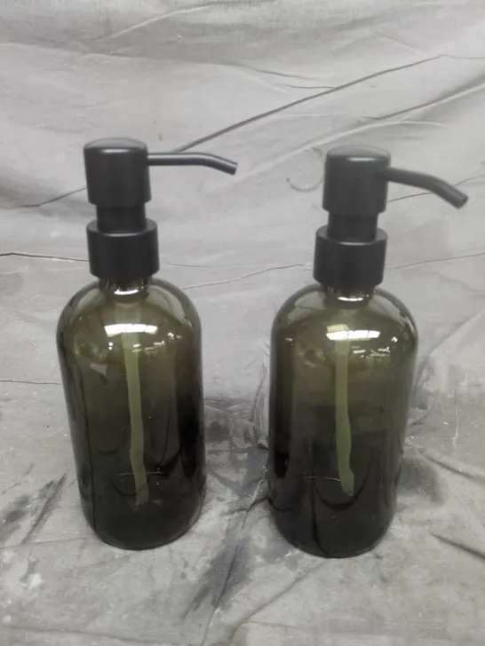 Lot 666: SET OF 2 AMBER GLASS PUMP BOTTLES WITH BLACK PUMPS - 5405744 ...