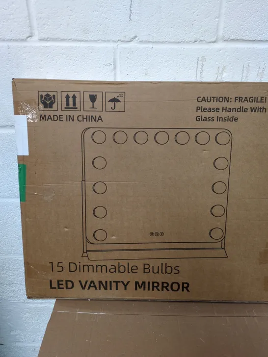 Lot 1115: LED VANITY MIRROR WITH 15 DIMMABLE BULBS - 5702952 | Simon ...