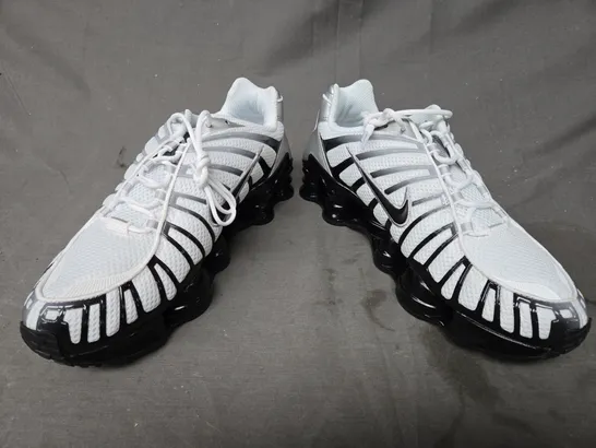Lot 4076: BOXED PAIR OF NIKE SHOX TL SHOES IN WHITE/BLACK/SILVER UK ...