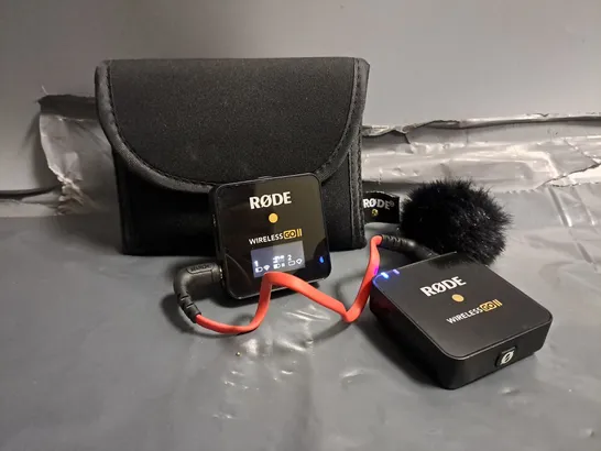 Lot 7263: RODE WIRELESS GO II MICROPHONE - 5041545 | Simon Charles ...