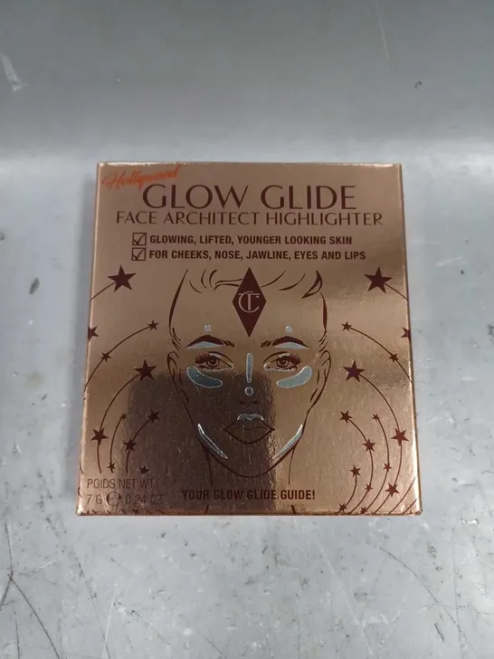 Lot 3139: CHARLOTTE TILBURY HOLLYWOOD GLOW GLIDE ARCHITECT HIGHLIGHTER ...
