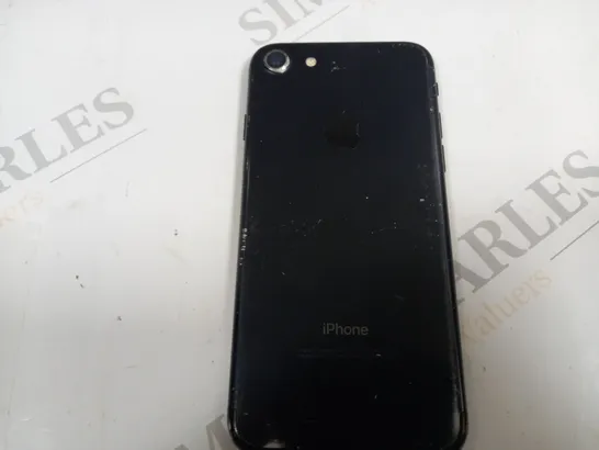 Lot 3255: APPLE IPHONE 7 (A1778) SMARTPHONE - 4562118 | Simon Charles ...