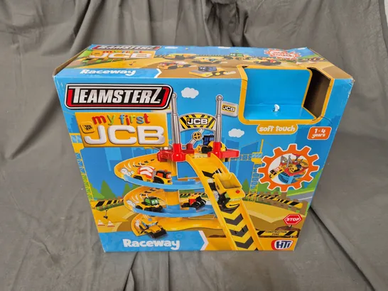 Lot 3044: BOXED HTI TEAMSTERZ MY FIRST JCB RACEWAY - 5119574 | Simon ...