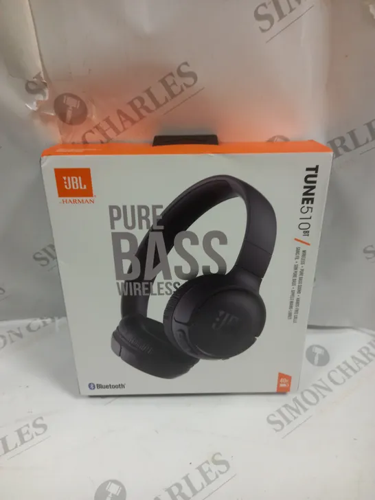 Lot 6890: BOXED SEALED JBL TUNE 510BT WIRELESS HEADPHONES - 4535489 ...