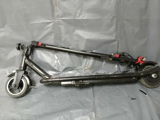 Lot 9895: EVO VT3 E-SCOOTER - BLACK - COLLECTION ONLY - 5087045 | Simon ...