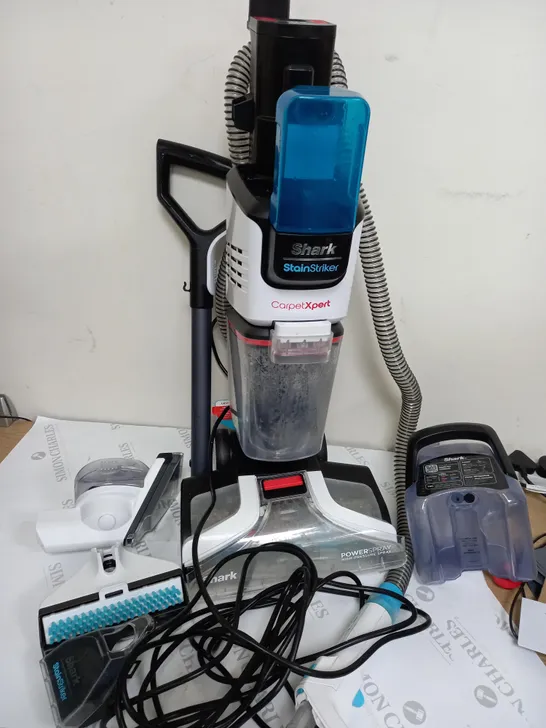 Lot 1015: SHARK CARPET XPERT DEEP CARPET CLEANER & BUILT IN STAIN ...