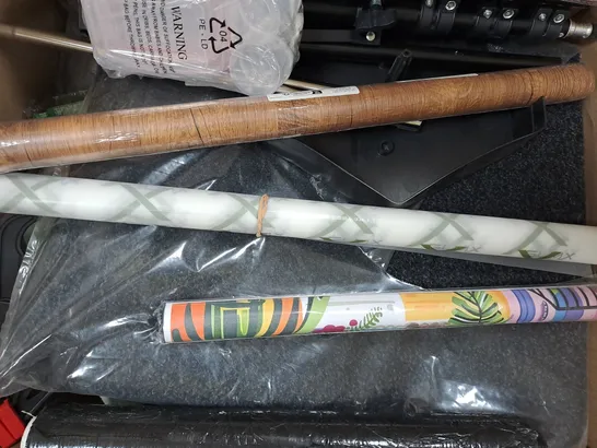 Lot 3687: BOX OF APPROXIMATELY 20 ASSORTED HOUSEHOLD ITEMS TO INCLUDE ...