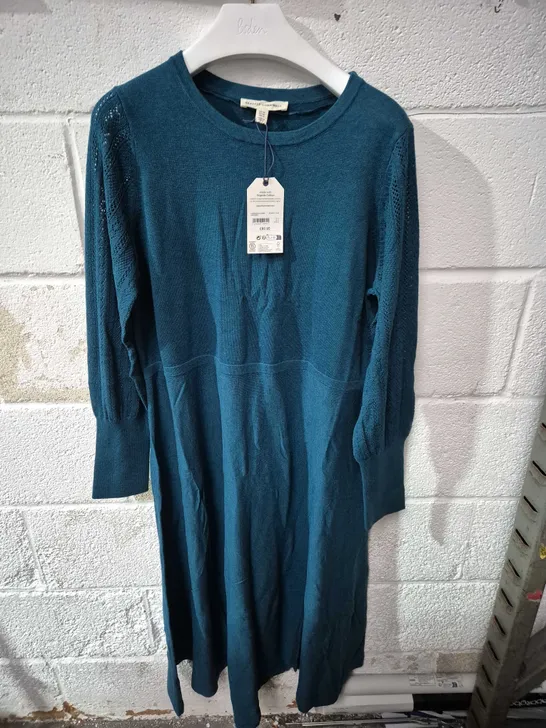 Lot 3058: SEASALT CORNWALL TEAL KNIT DRESS WITH LACE SLEEVES – LONG ...