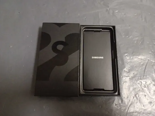 Lot 9650: BOXED SAMSUNG GALAXY S22 128GB MOBILE PHONE IN BLACK - SM ...