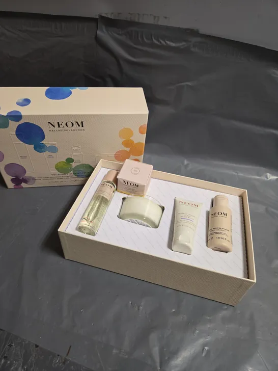 Lot 1070: NEOM LONDON WELLBEING DISCOVERY COLLECTION - 5111648 | Simon ...